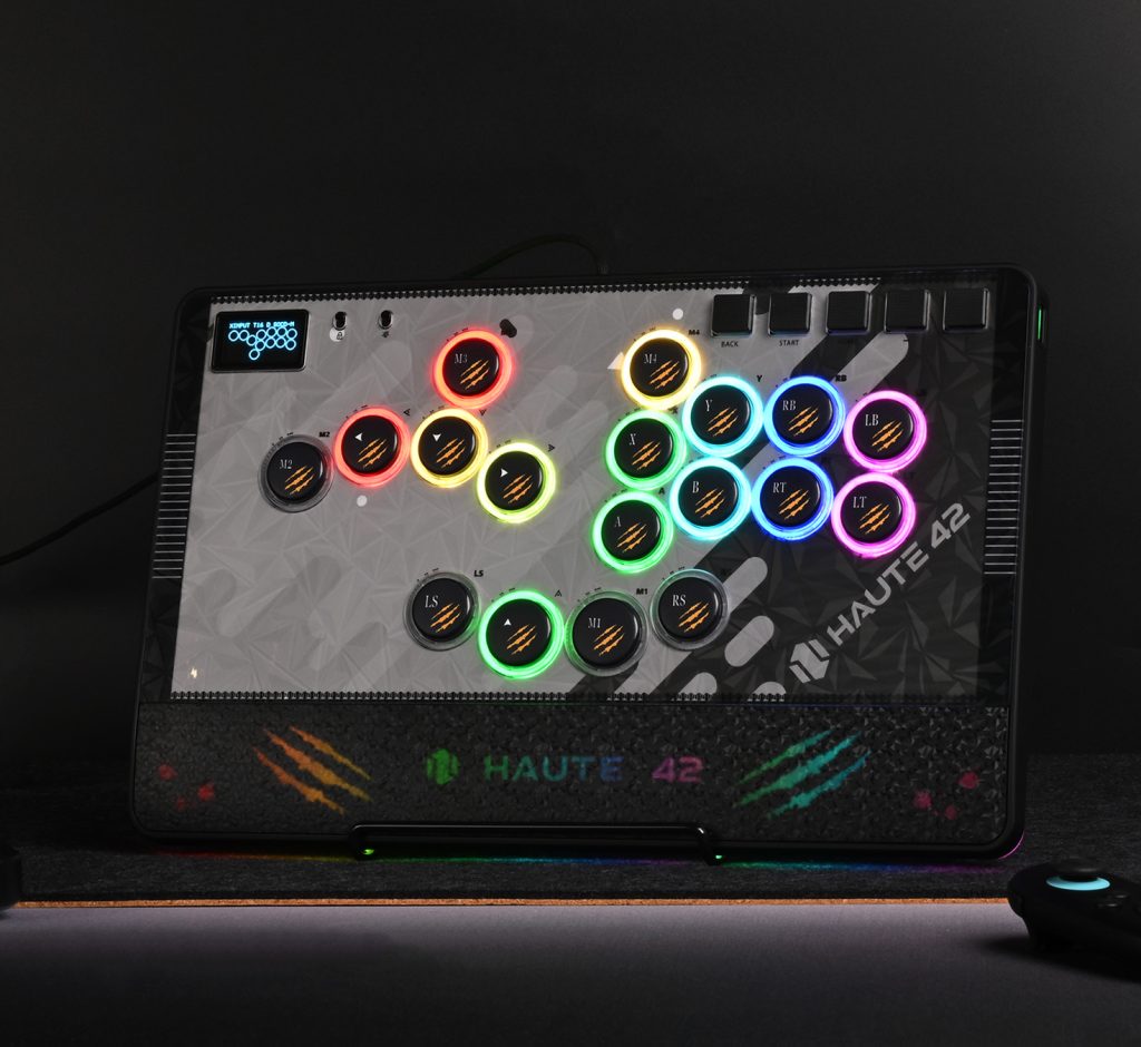 C-AT – haute42-cosmox
